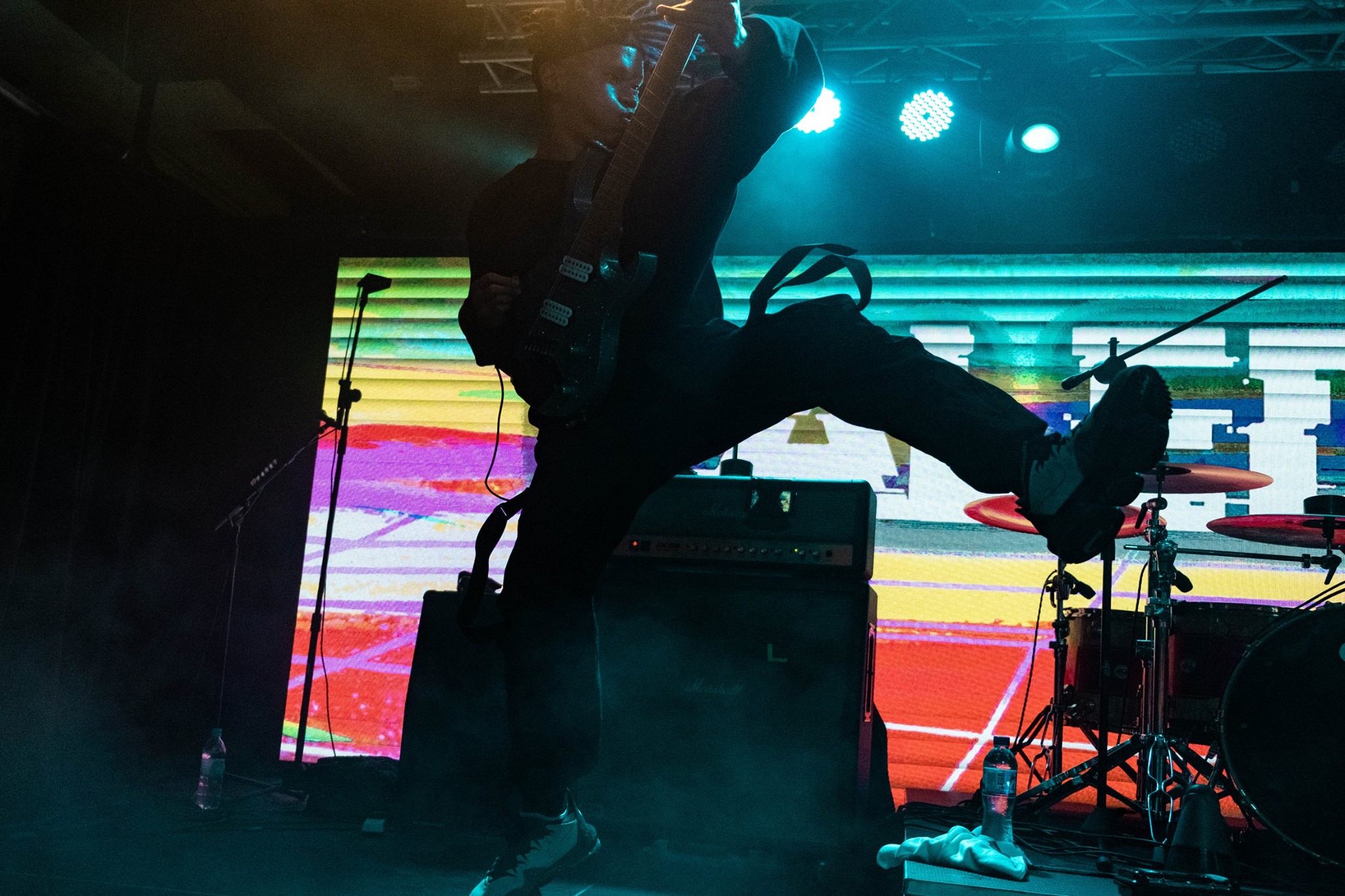 coldrain (2019) – Neon Lit